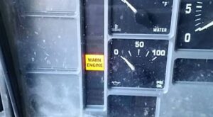 International Warn Engine Light Means [Causes and Solution]